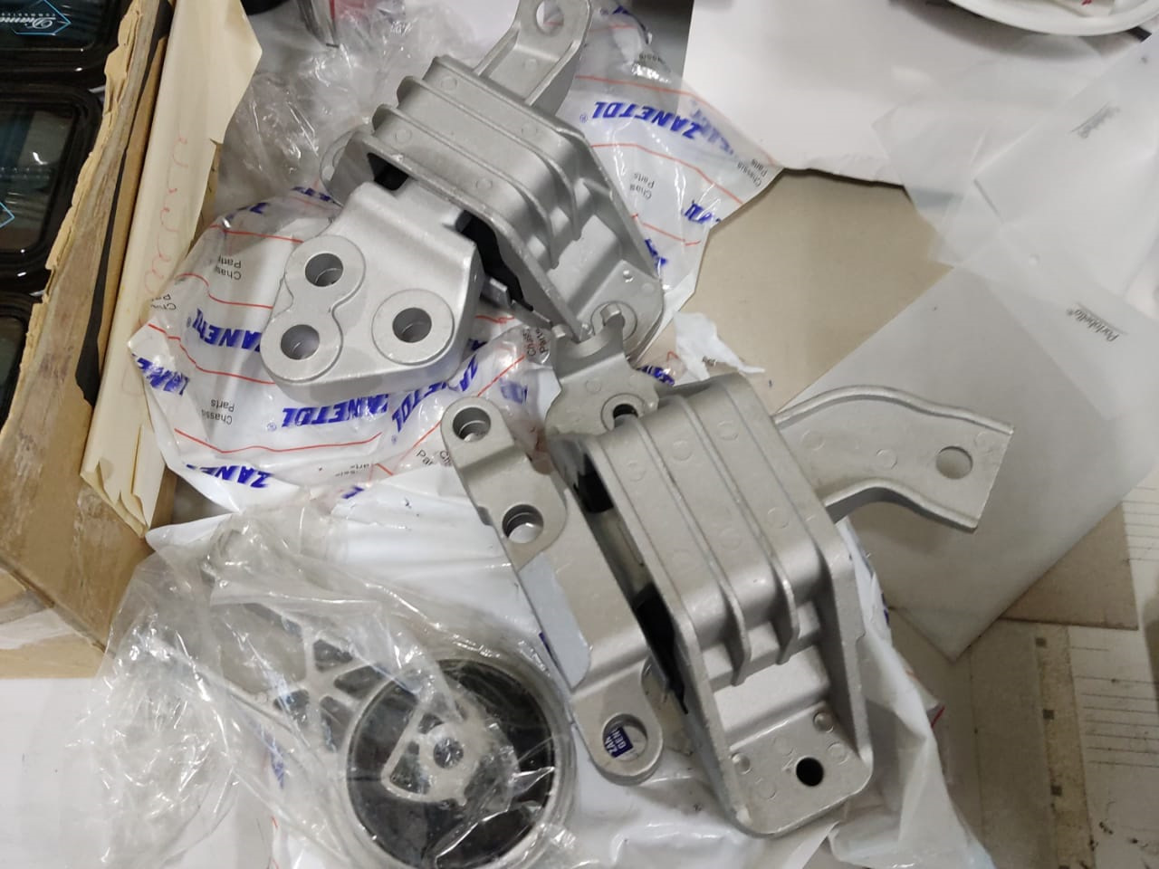 Замена Подушек Двигателя Правой и левой. — Chevrolet Volt (1G), 1,4 л ...