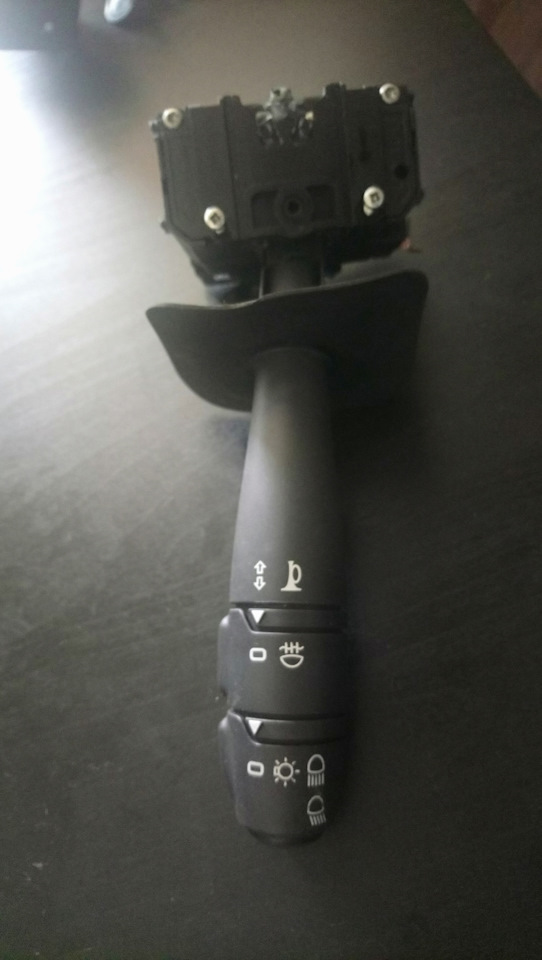 6001551360 Переключатель световой сигнализации RENAULT | Запчасти на DRIVE2