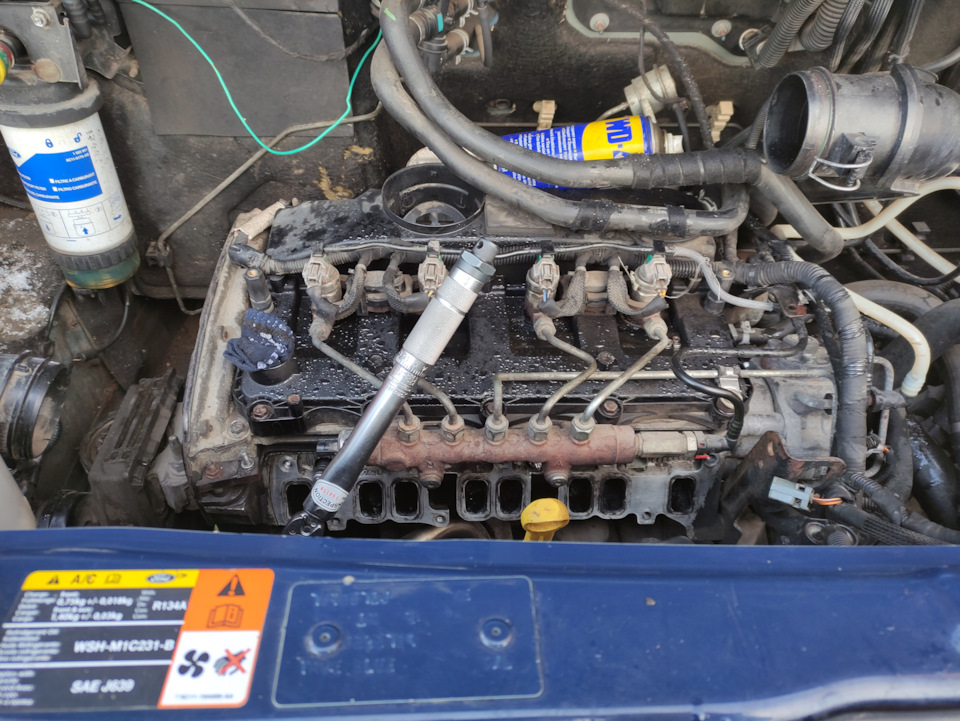 Замена сальников форсунок, медных колец под форсунками, замена масло ...