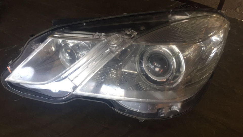 A2128260691 Накладка фары передней MERCEDES | Запчасти на DRIVE2