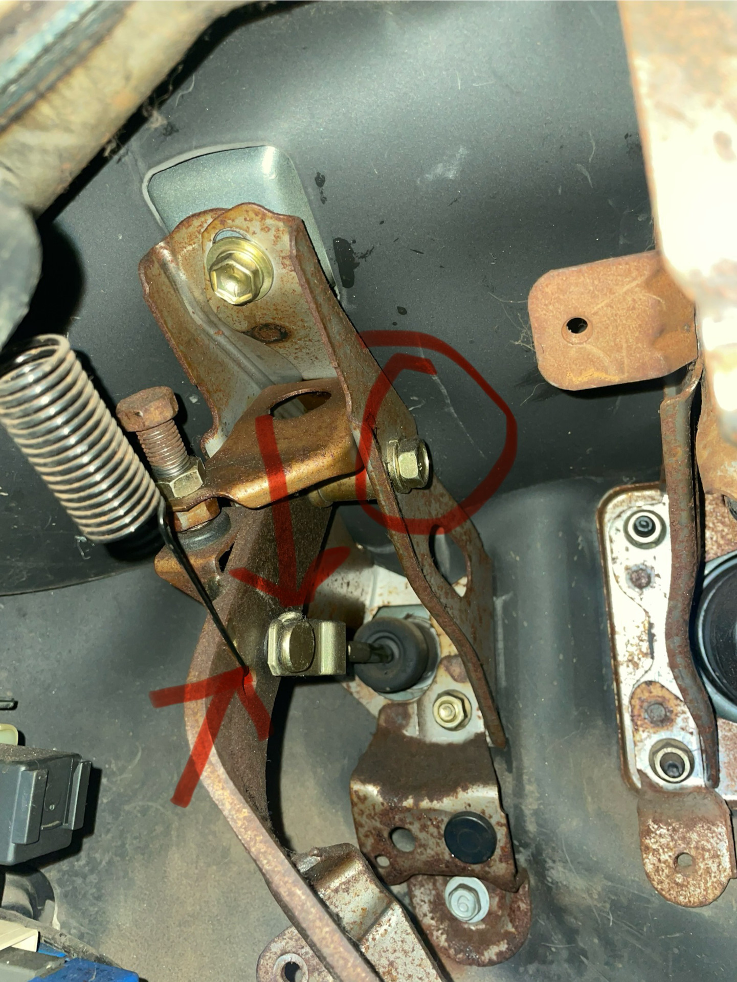 Убираем скрип педали сцепления, делаем педаль сцепления мягче — Toyota ...