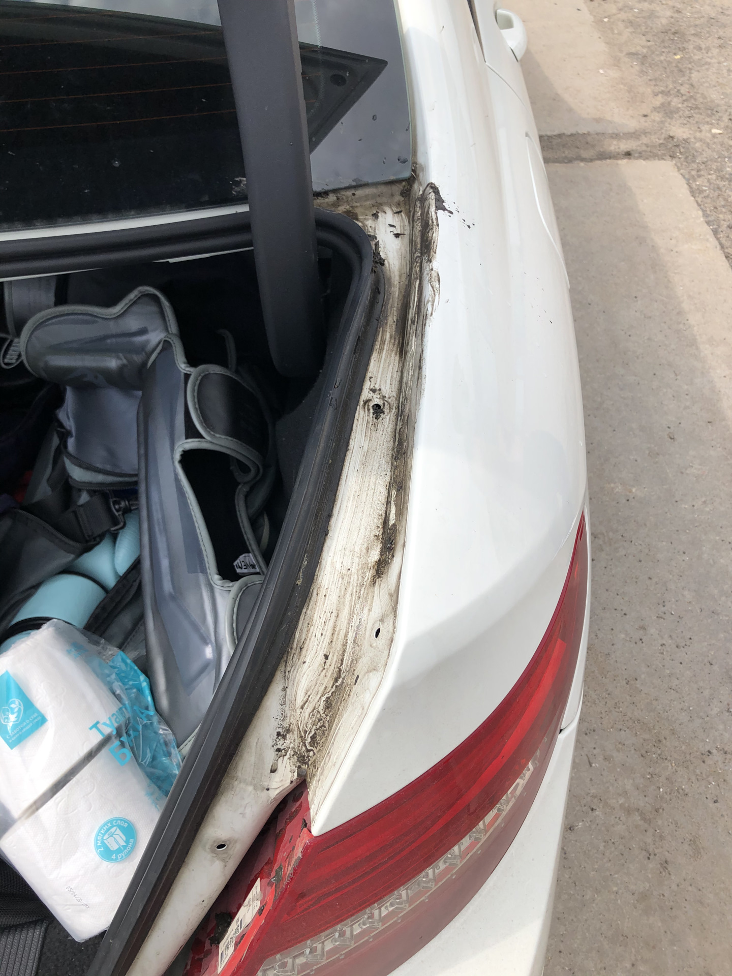 Чистка под накладками — Mercedes-Benz C-Class (W204), 1,8 л, 2012 года ...