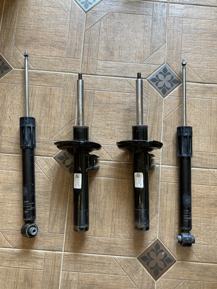 5QF413031AF Газонаполненный амортизатор VAG | Запчасти на DRIVE2