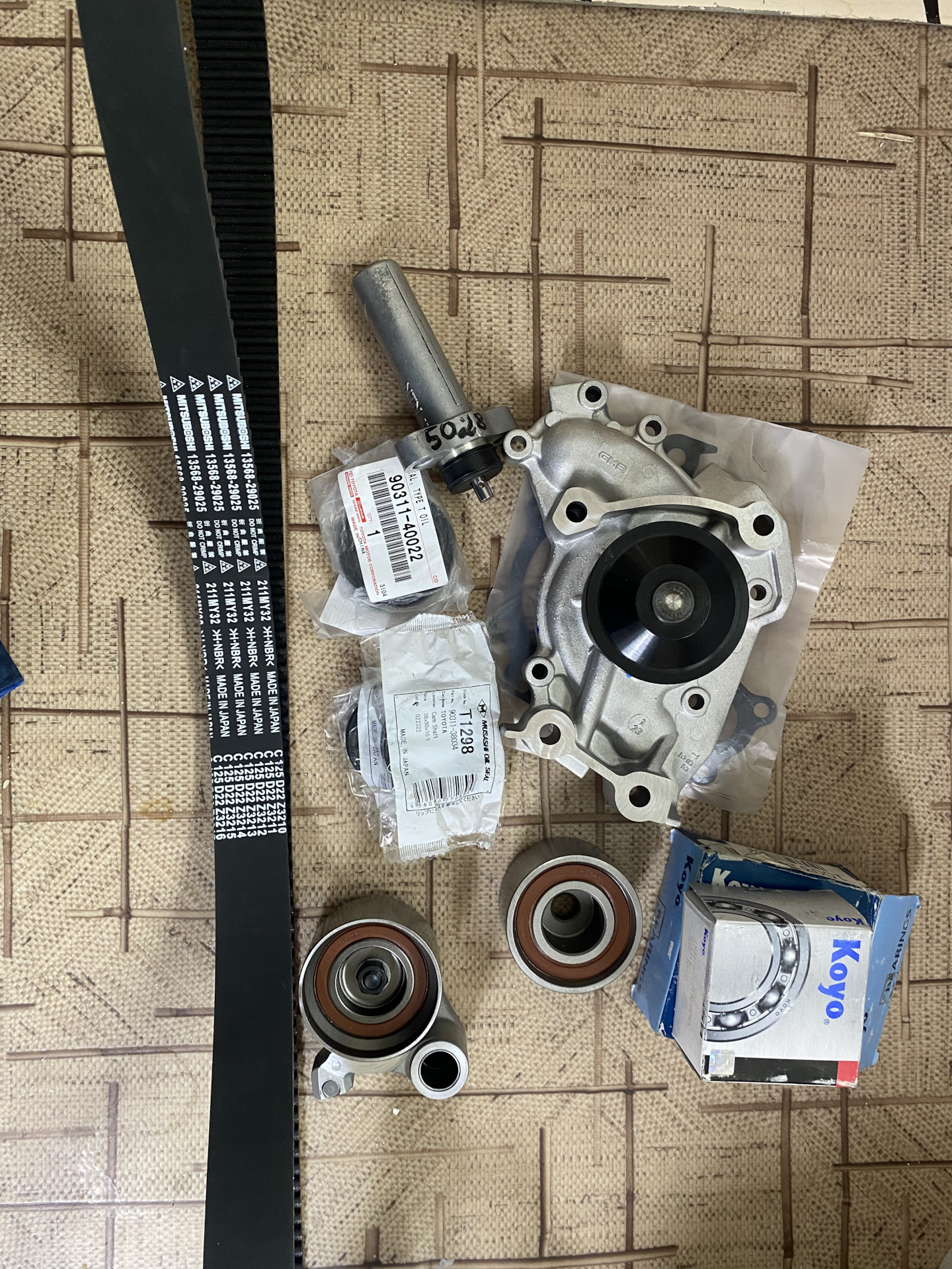 Замена ремня грм — Toyota Mark II Qualis, 2,5 л, 1999 года | запчасти ...