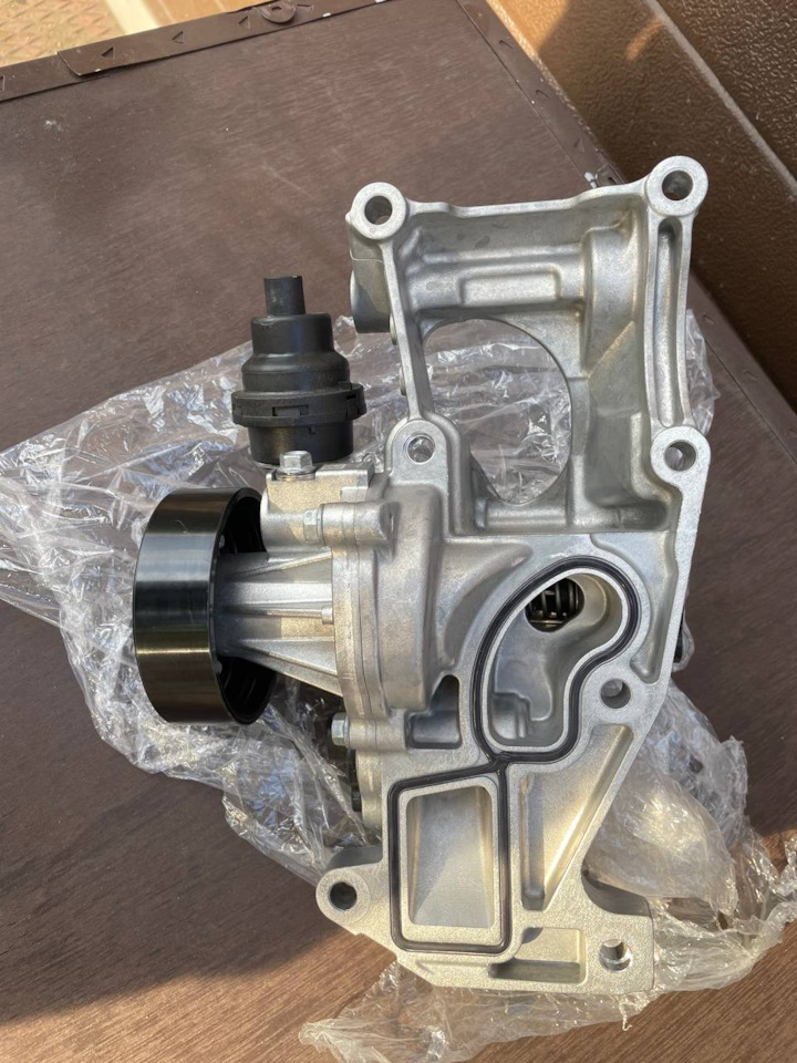 11517644809 Насос ОЖ с держателем BMW | Запчасти на DRIVE2