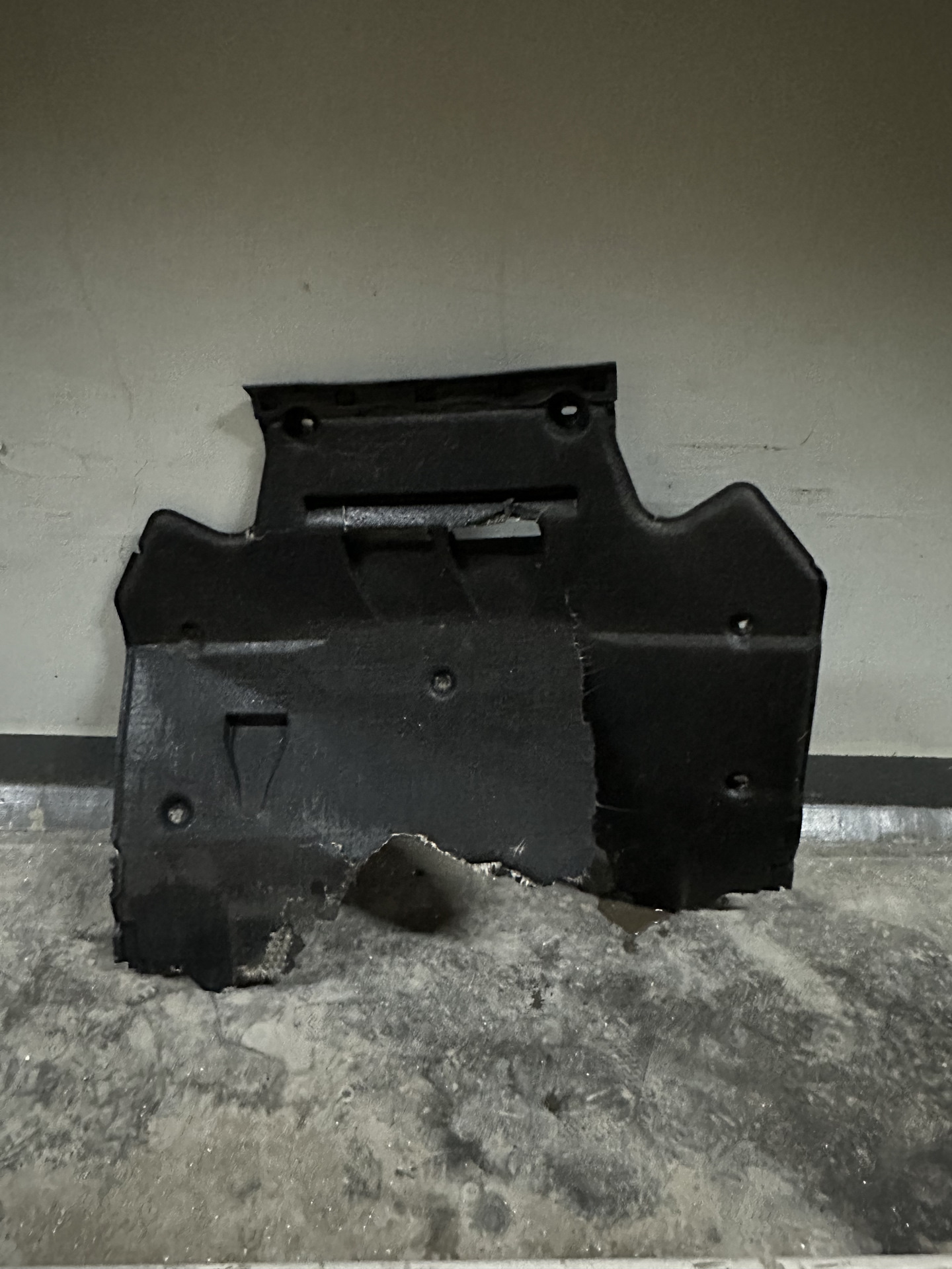 Замена защиты двс 4G0863822E — Audi A6 (C7), 2 л, 2017 года ...