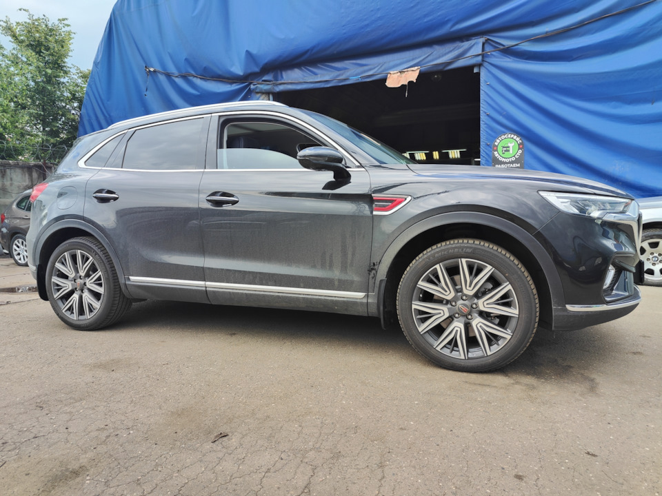 Установка брызговиков Hongqi HS5 — Hongqi HS5, 2 л, 2024 года | аксессуары | DRIVE2