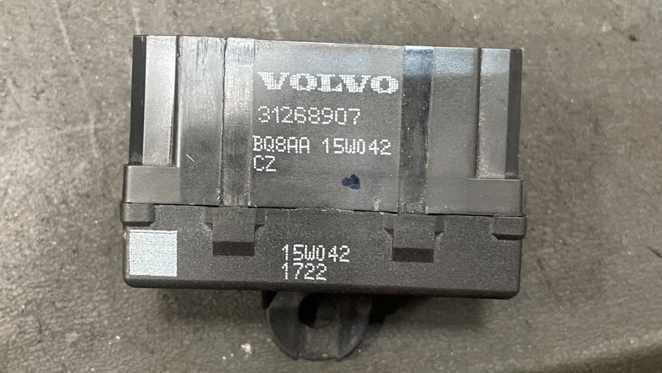 Ремонт мата обогрева подушки сиденья водителя. — Volvo XC60 (1G), 2,4 л ...