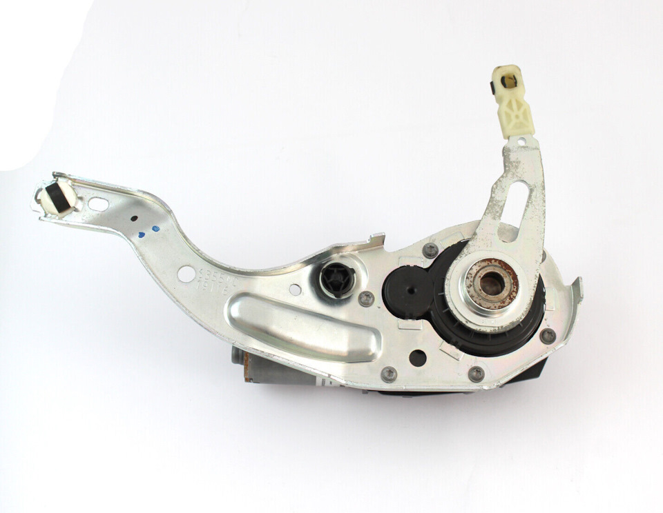 Электропривод багажника W205. Код опции SA881 — Mercedes-Benz C-Class ...