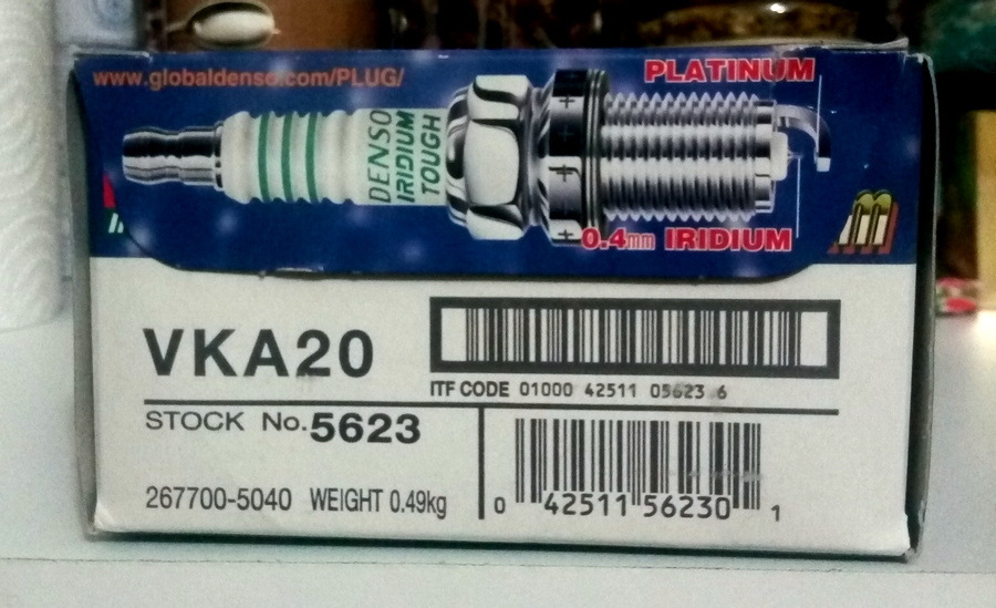Замена свечей зажигания на Denso VKA20 — Honda Accord (7G), 2,4 л, 2003 ...