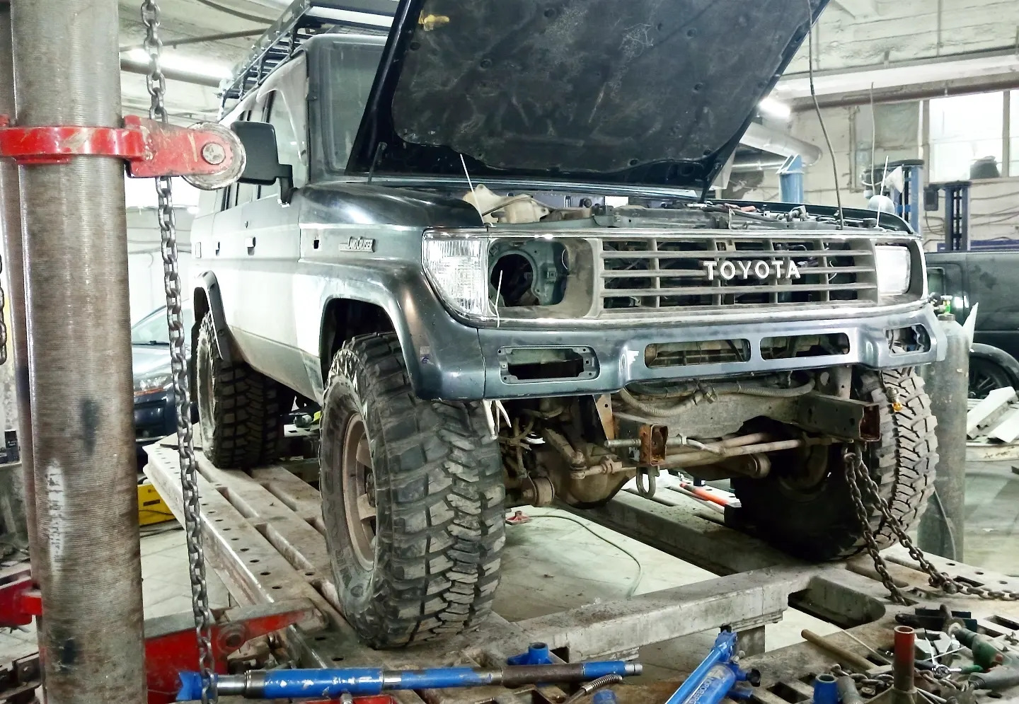 tlc 76 тоже захватил под себя целый стапель 😄 — Автоботаник на DRIVE2