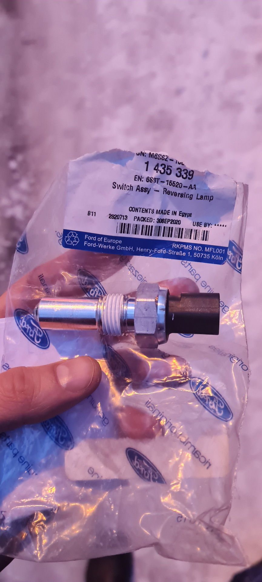 1435339 Датчик включения фонаря заднего хода / 01~ Ford | Запчасти на ...