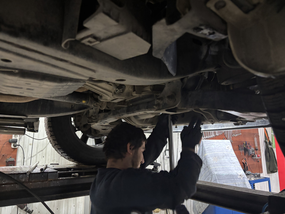 Замена подушек ДВС АКПП И РАМЫ! — Infiniti QX56 (1G), 5,6 л, 2008 года ...