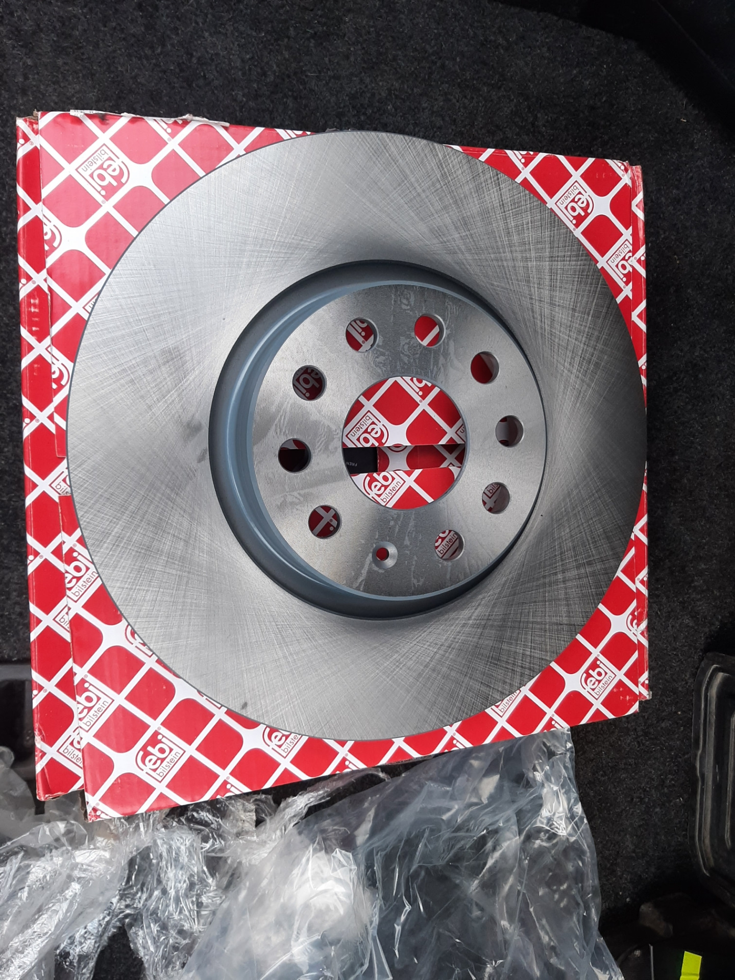 19 ️ Замена передних тормозных дисков и стоек стабилизатора ...