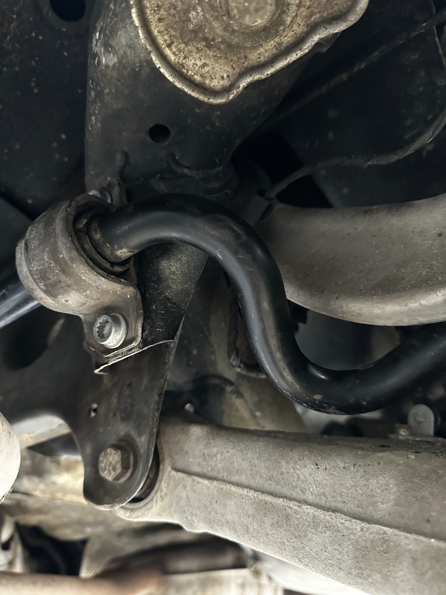 Установка стабилизаторов от Audi Q5/SQ5 на Audi A6 C7 — Audi A6 (C7), 2 ...