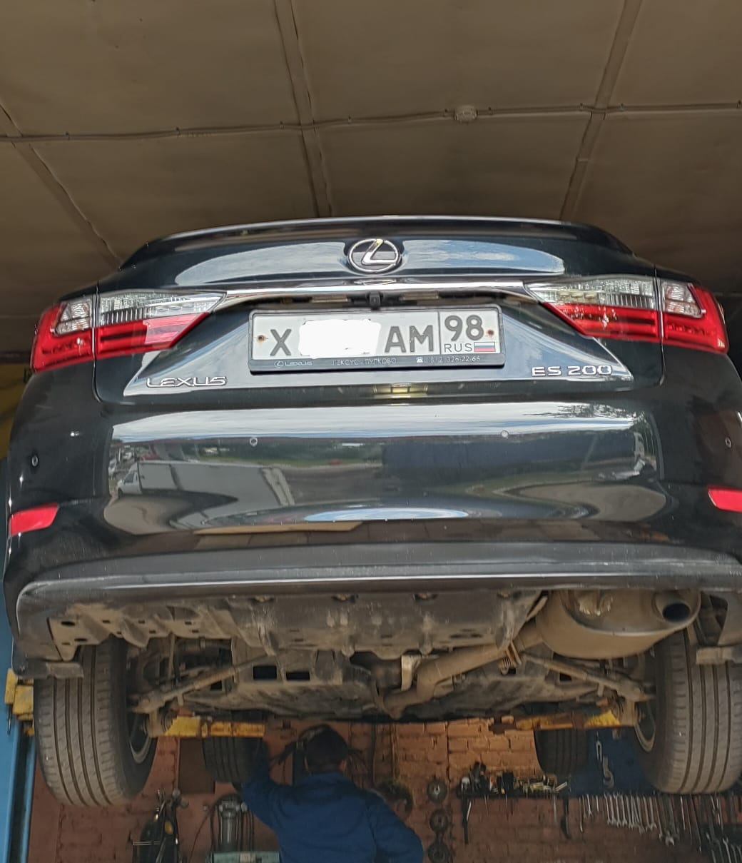 Первое ТО и замена радиатора — Lexus ES (XV60), 2 л, 2017 года ...