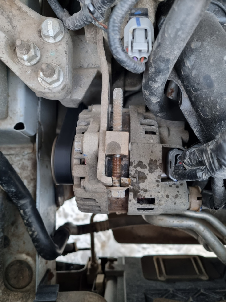 Замена ремня генератора — Brilliance V5, 1,6 л, 2014 года | плановое ТО ...