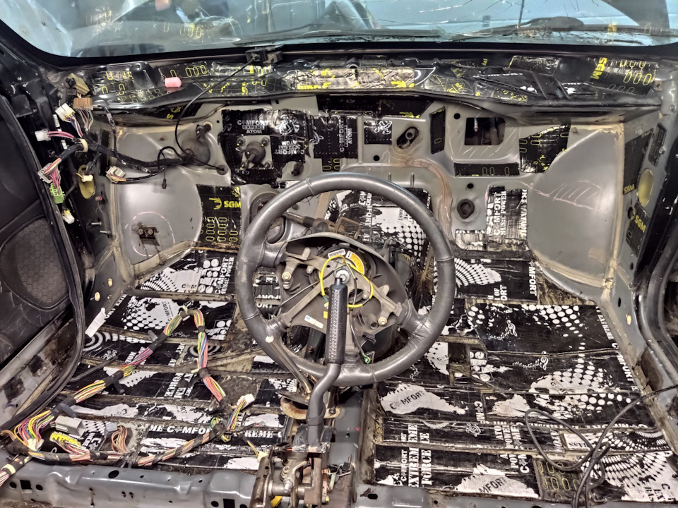 Шумка пола — всё. — Chrysler Sebring (2G), 2 л, 2004 года | тюнинг | DRIVE2