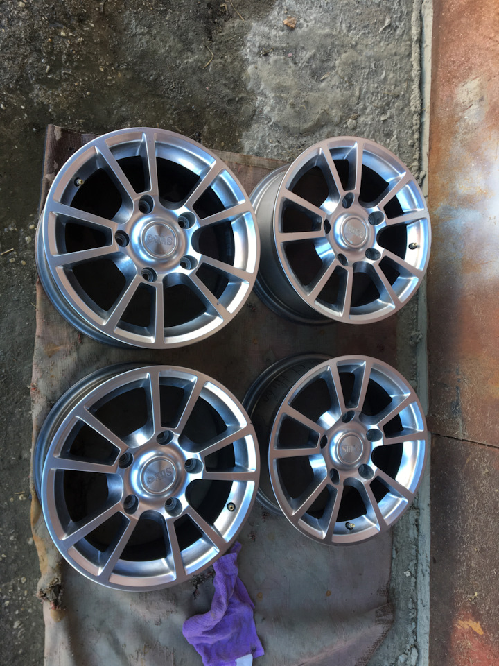 Кованые диски SLIK ВСМПО 6,5Jx15 ET40 5x139,7 на Lada Niva, Lada 2131 ...
