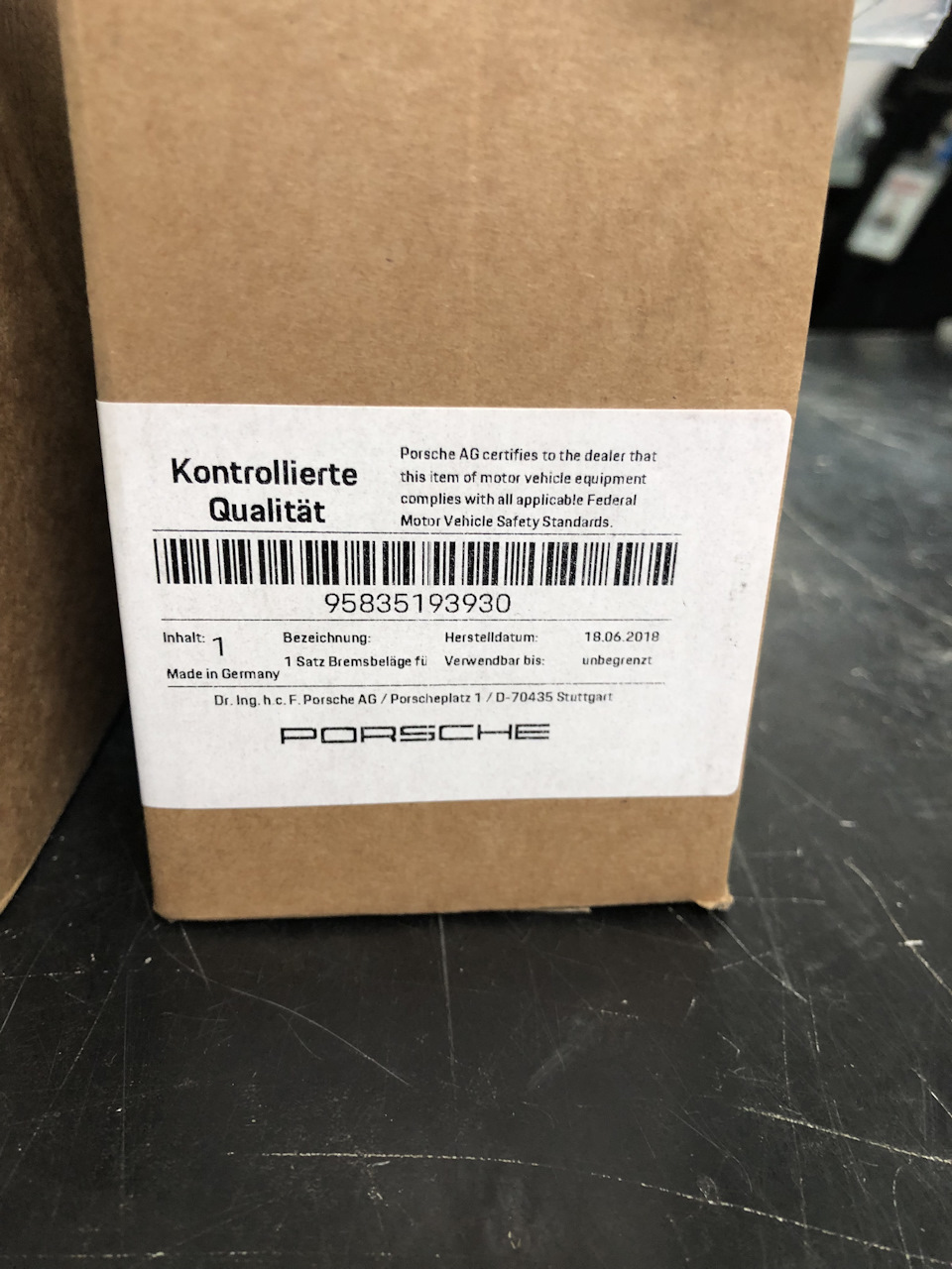 95835193930 Комплект тормозных колодок. Передняя ось VAG | Запчасти на ...