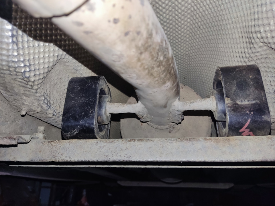 Замена опор сажевого фильтра — Chevrolet Cruze Hatchback, 1,7 л, 2012 ...