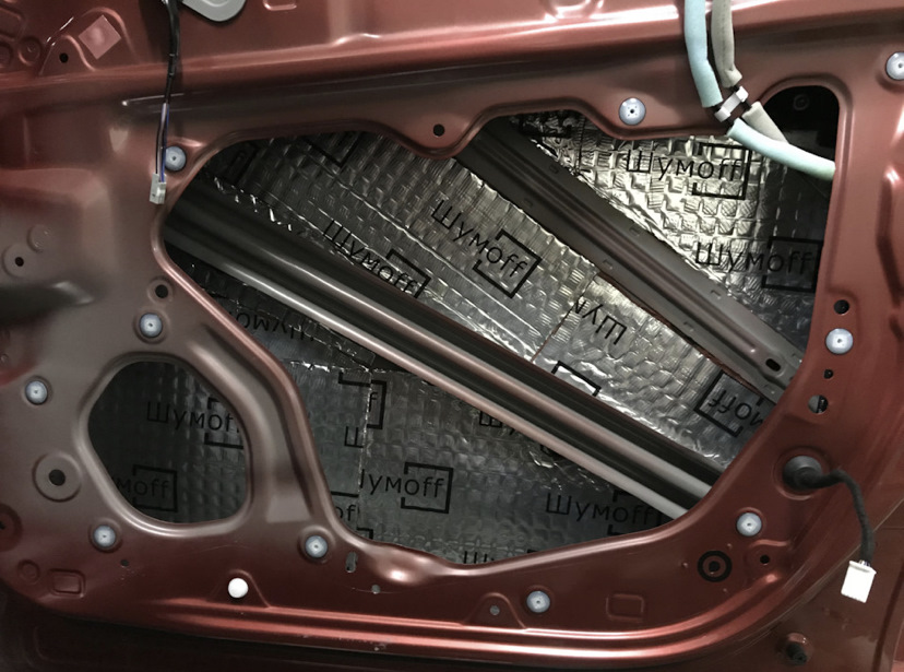 Шумоизоляция капота и передних дверей — Mazda CX-5 (2G), 2 л, 2020 года ...
