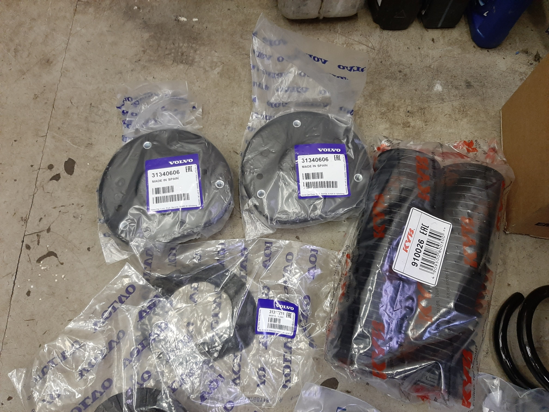 Police suspension — Volvo XC70 III, 2,4 л, 2011 года | своими руками ...