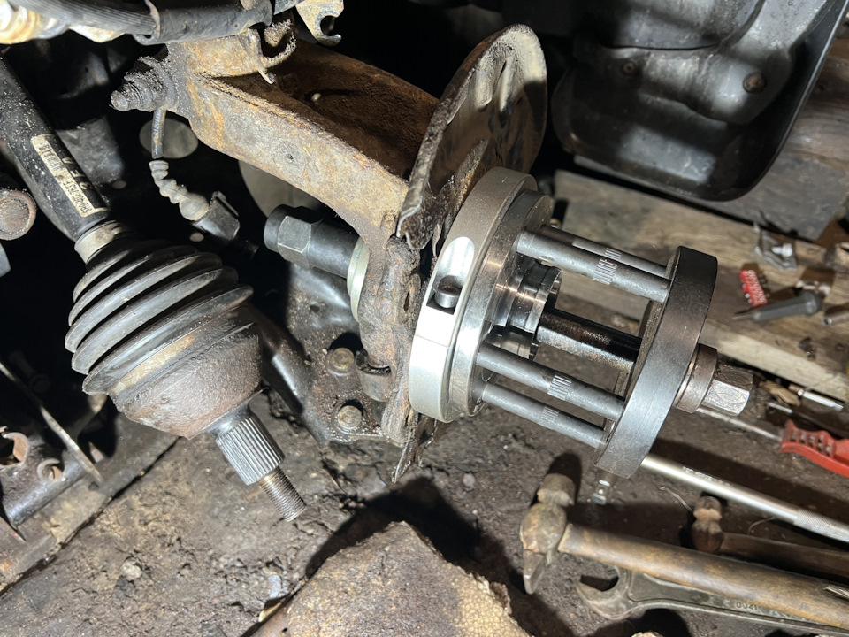 Замена передай ступицы — Volkswagen Polo Sedan, 1,6 л, 2015 года ...