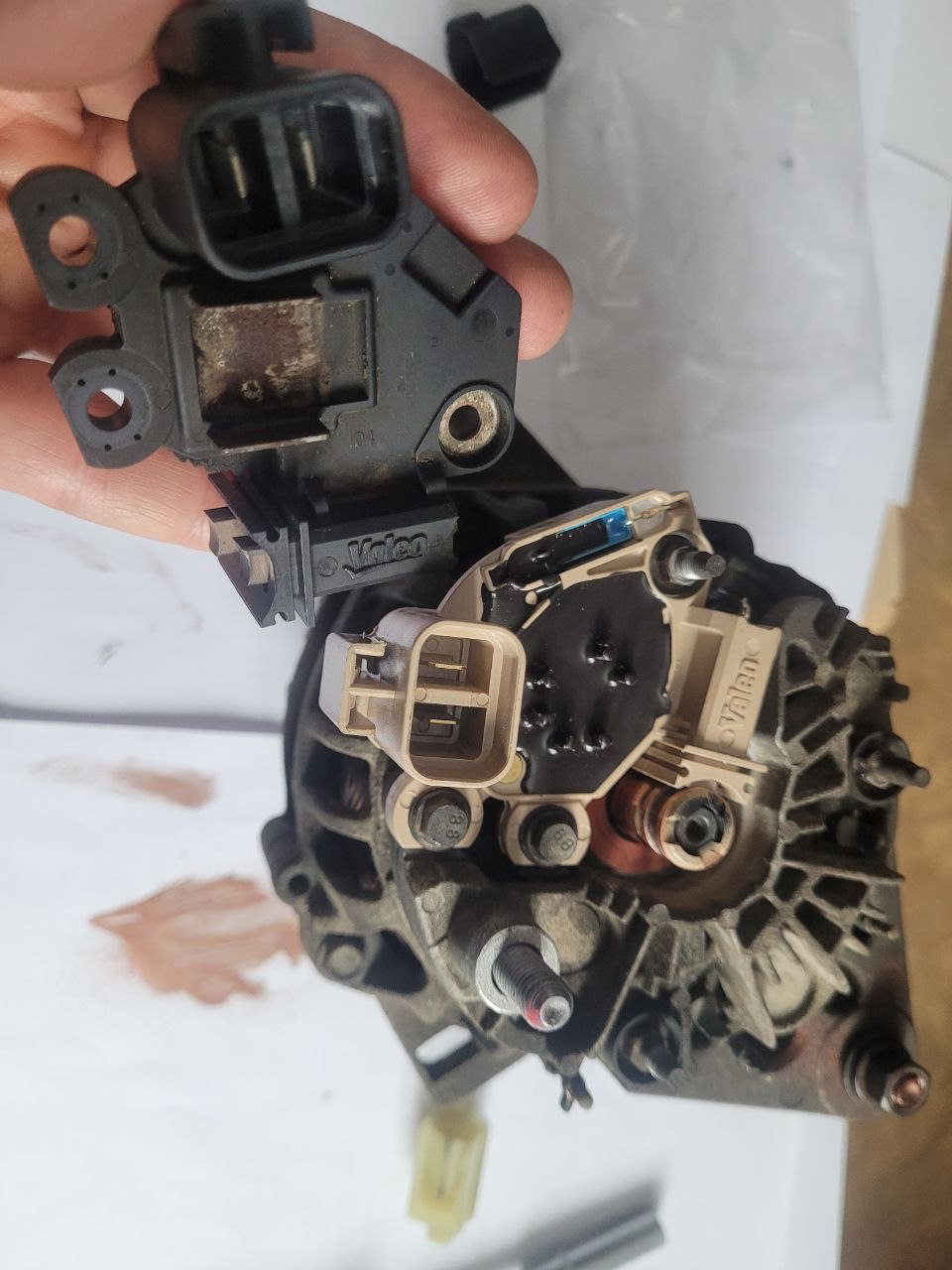 Ремонт генератора "Valeo" — KIA Rio 5-door (2G), 1,4 л, 2011 года ...