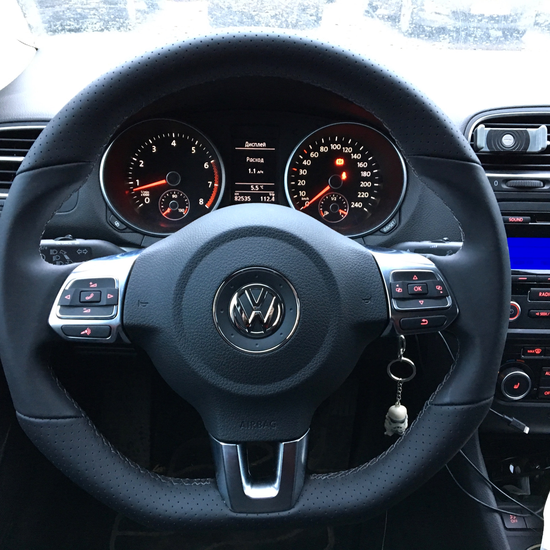 О руле — Volkswagen Golf Mk6, 1,4 л, 2011 года | тюнинг | DRIVE2