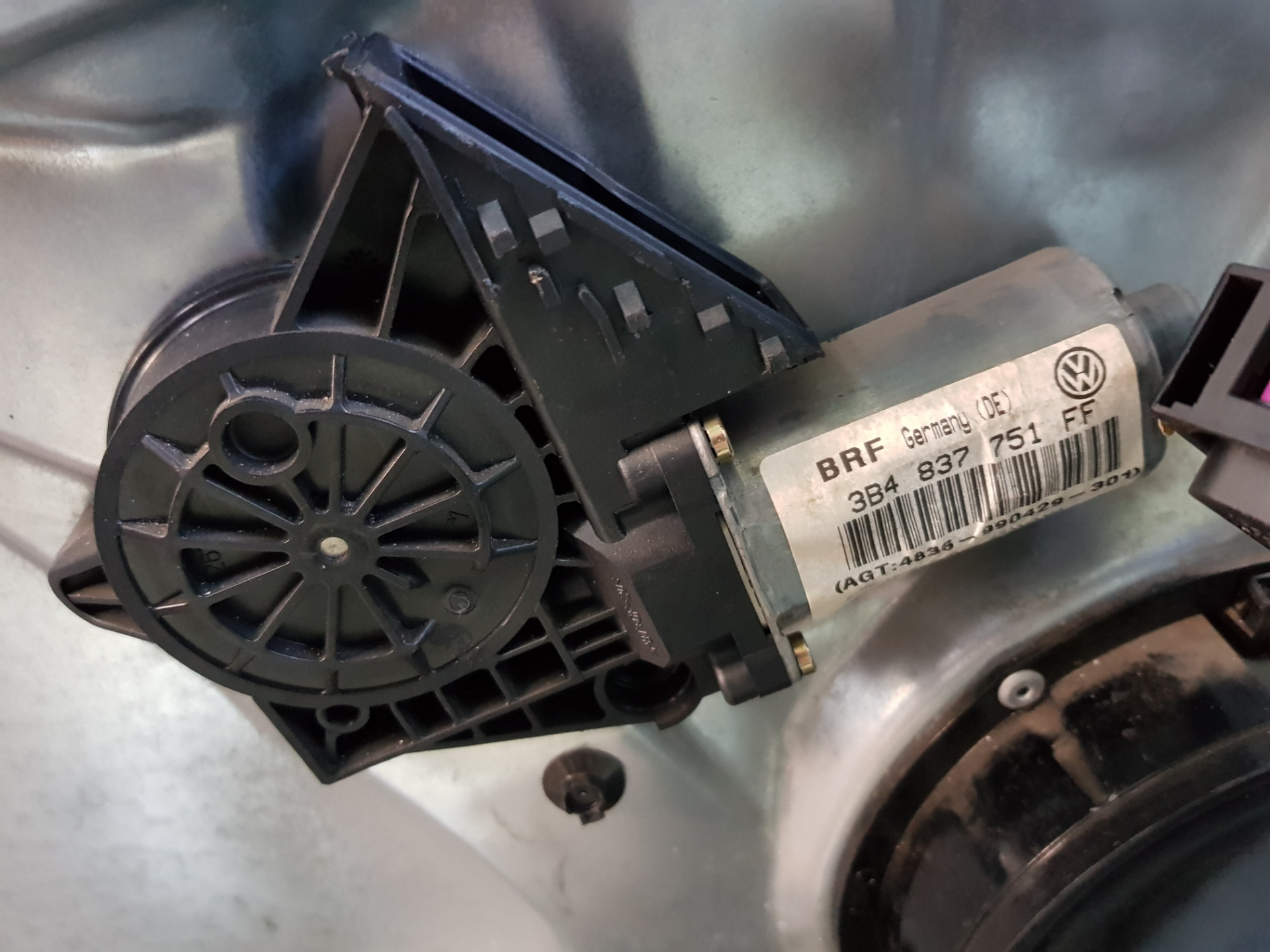 Устранение ошибки 01331-блок управления двери водителя j386 ...