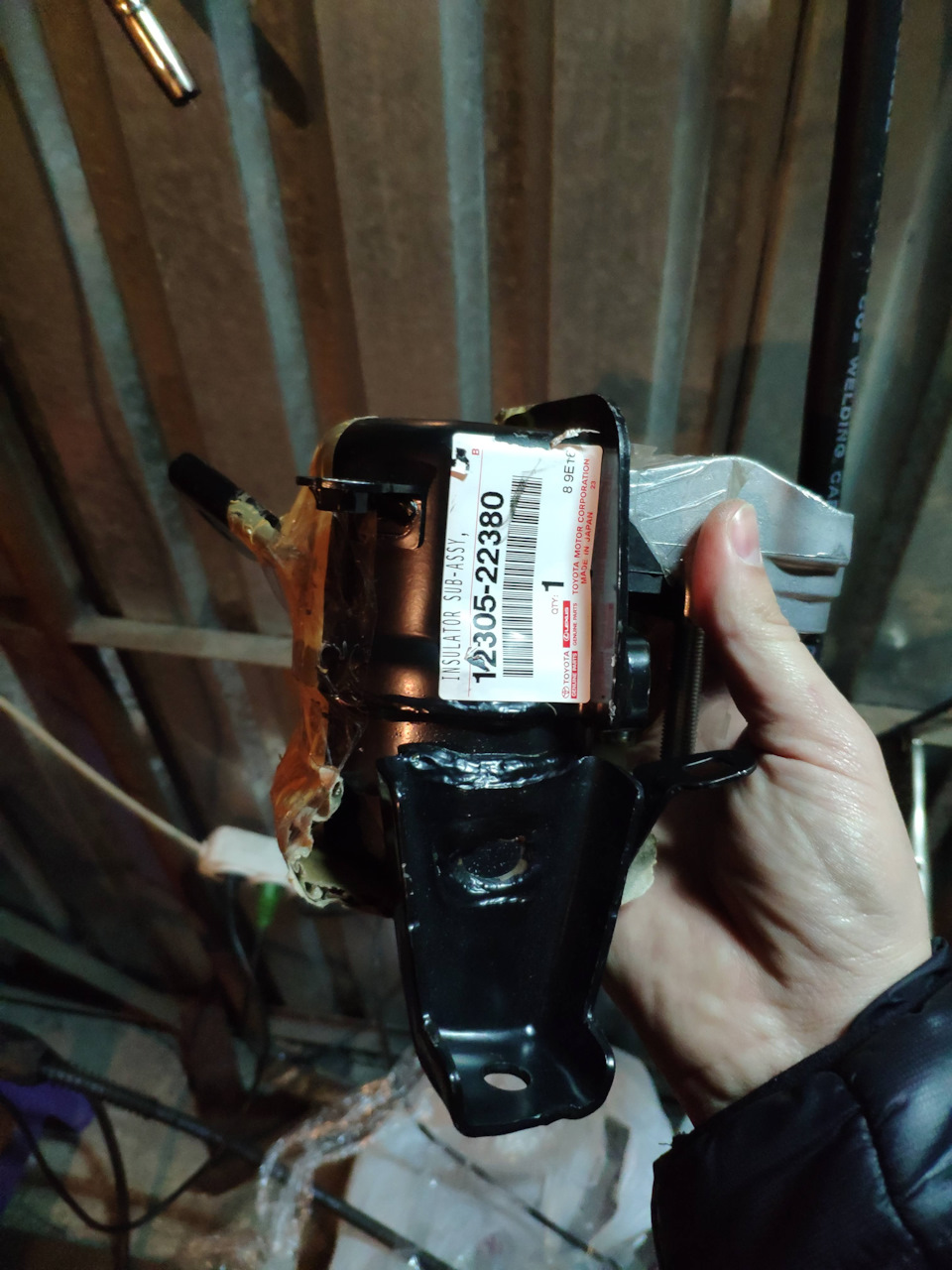 Замена подушек ДВС — Toyota Corolla (140/150), 1,6 л, 2008 года | визит ...