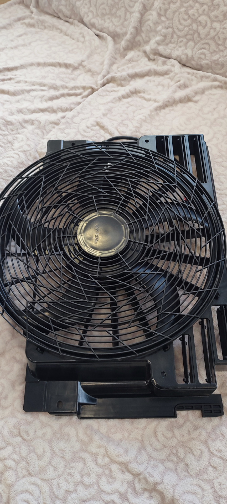 Установка электровентилятора кондиционера. — BMW X5 (E53), 3 л, 2005 ...