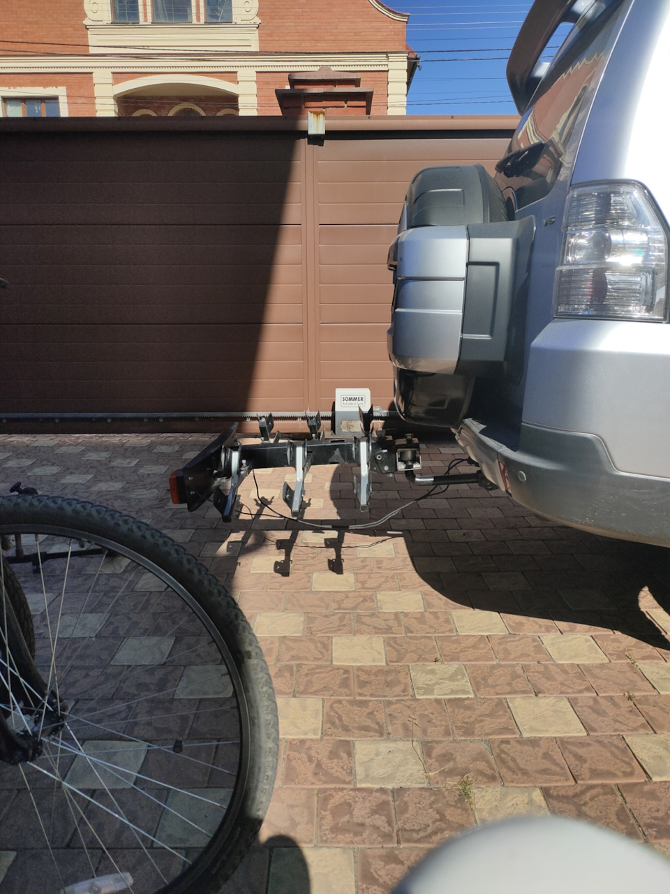 Крепление для велосипедов на фаркоп. — Mitsubishi Pajero (4G), 3 л ...