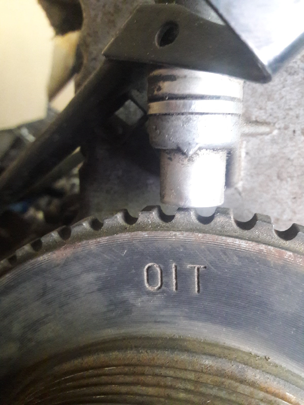 Сервисные стробоскопы (+видео) — Toyota Hilux (8G), 2,8 л, 2016 года | аксессуары | DRIVE2