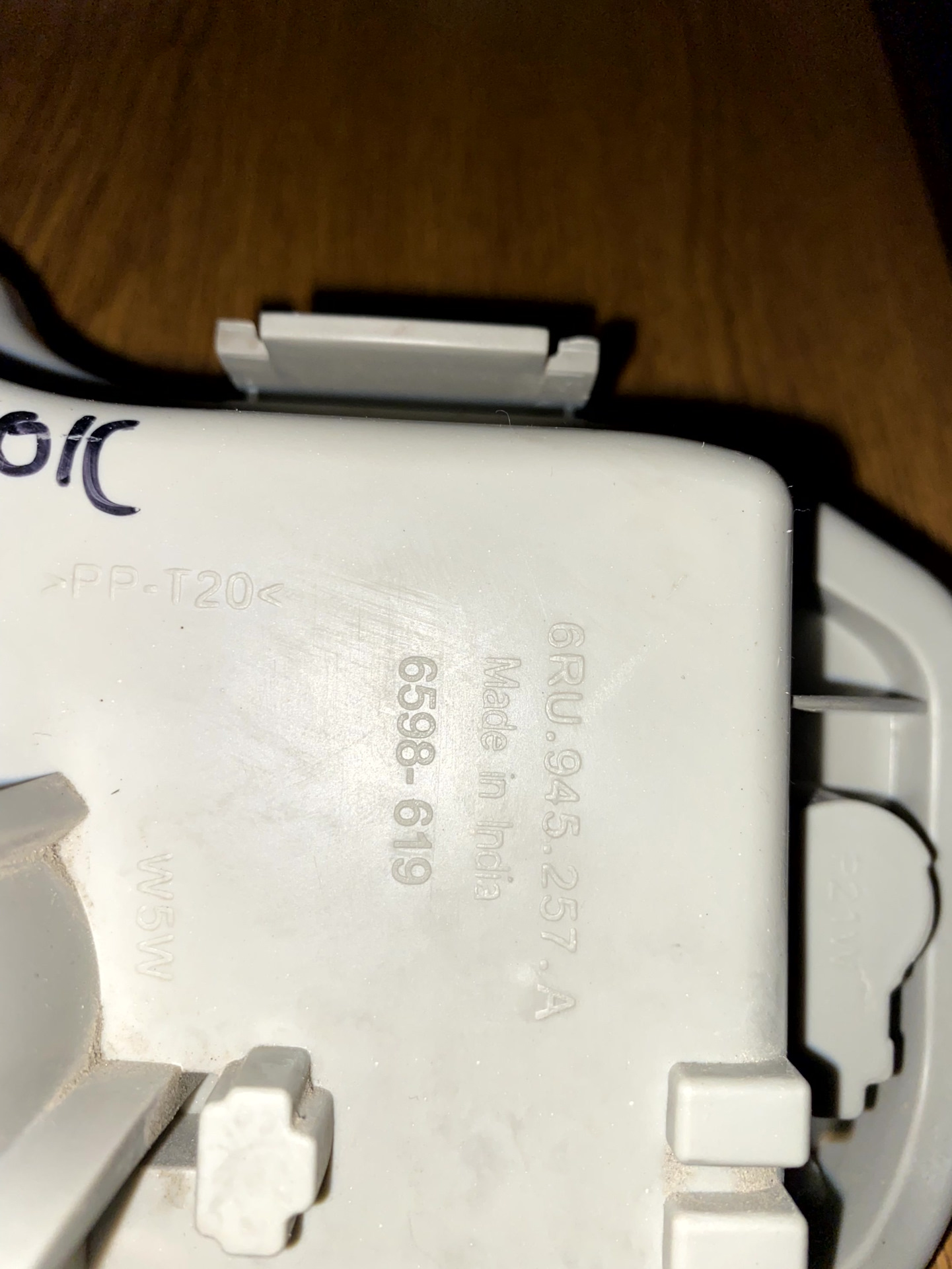 Замена задних фонарей от Polo sedan рестайлинг — Volkswagen Polo Sedan ...