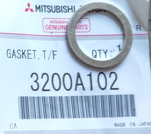 Замена масла в раздатке и редукторе — Mitsubishi Outlander XL, 2,4 л ...