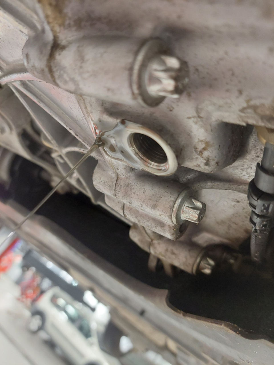 Замена масла в Роботе DW5 K9K часть2 — Renault Grand Scenic IV, 1,5 л ...