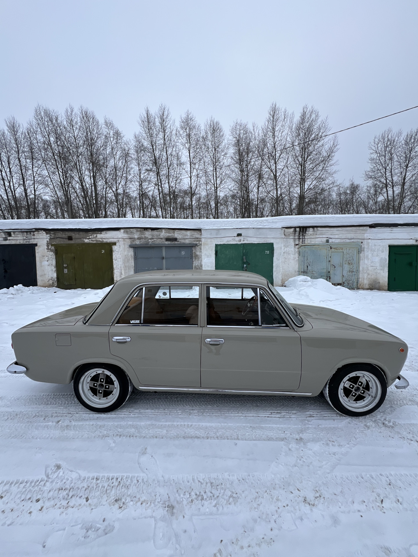 Видео — Lada 2101, 1,2 л, 1973 года | наблюдение | DRIVE2