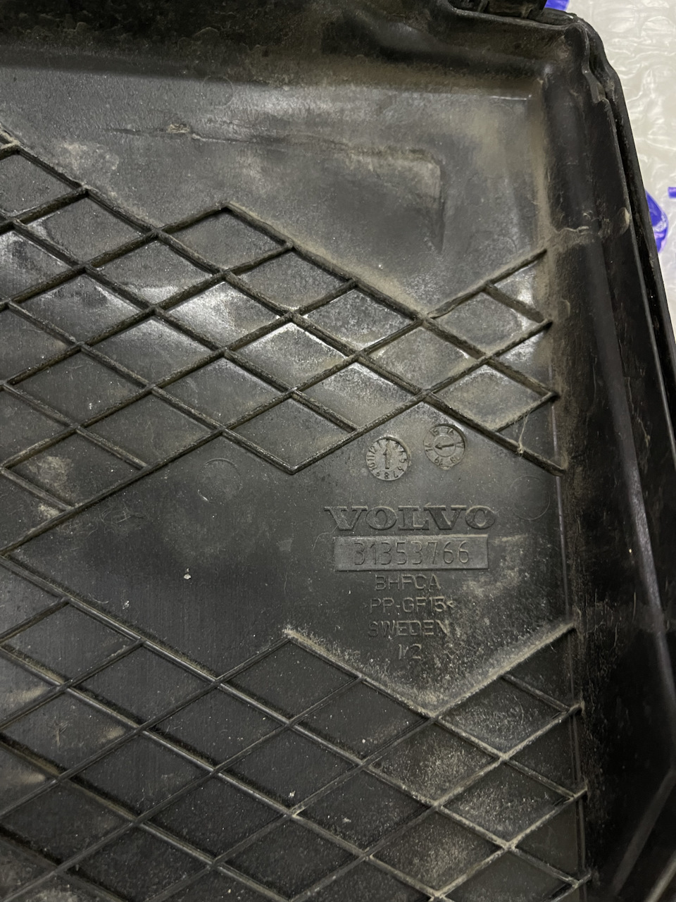 31353766 крышка Volvo | Запчасти на DRIVE2
