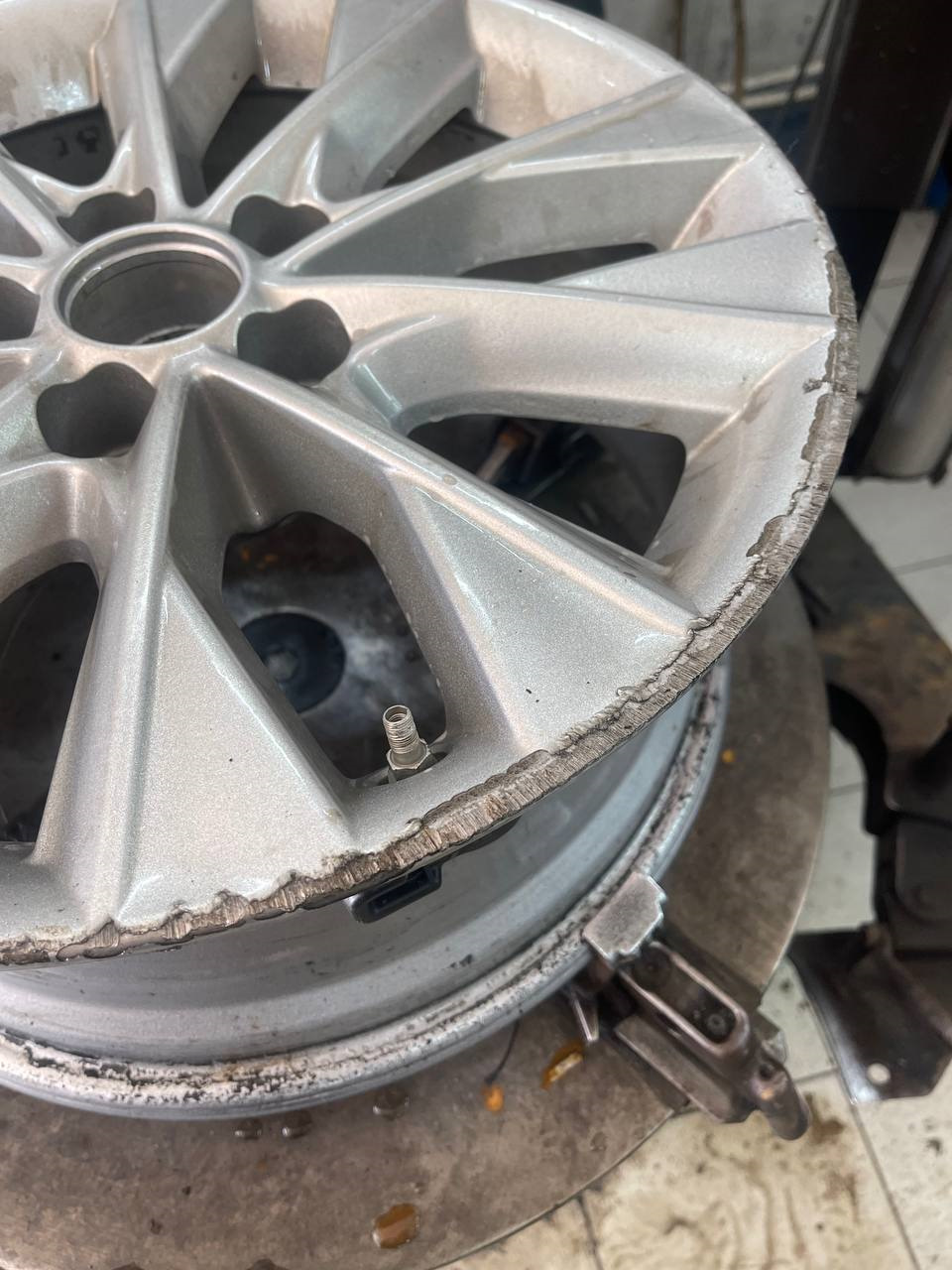 Девственная докатка в действии (в конце записи ШОК контент) — Lexus ES 300h (XV60), 2,5 л, 2013 ...