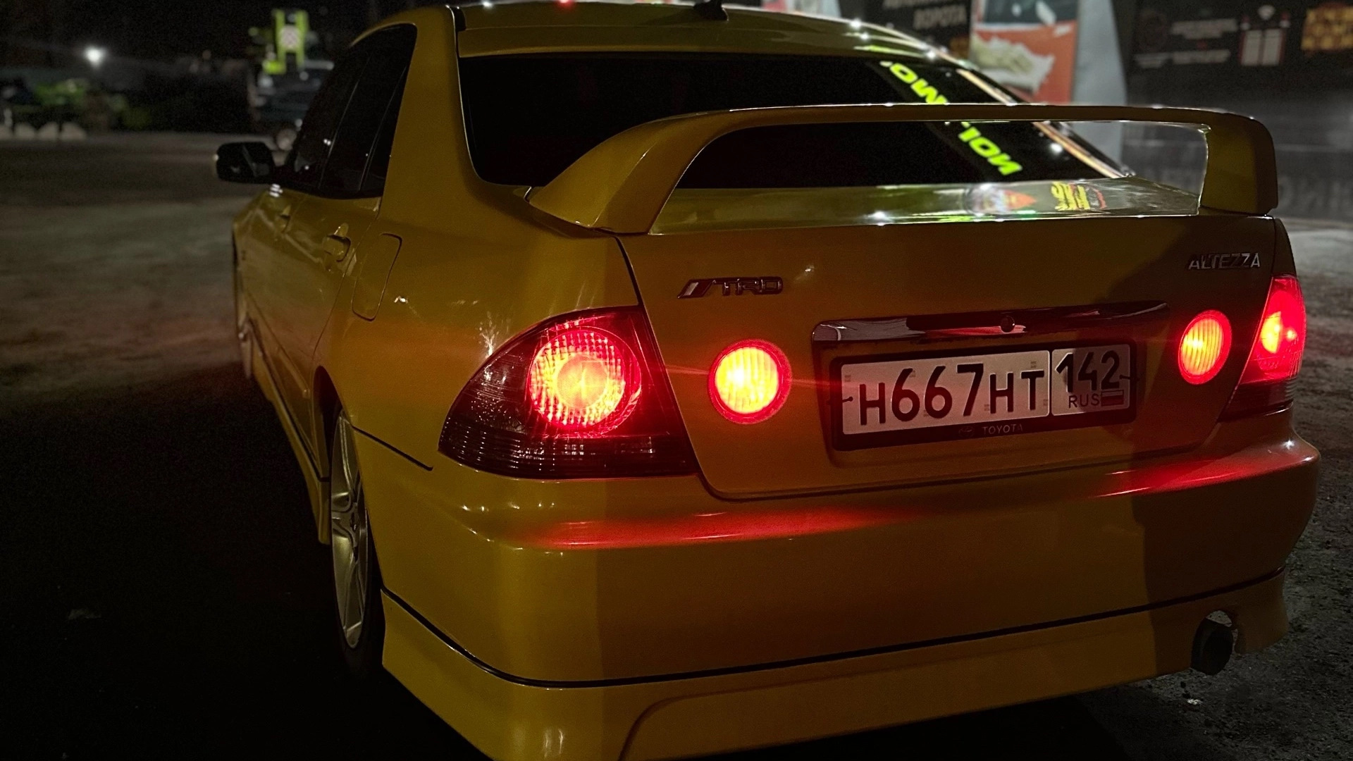 Toyota Altezza 2.0 бензиновый 2001 | Yellow на DRIVE2