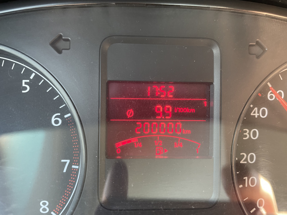 200к полёт нормальный — Volkswagen Polo Sedan, 1,6 л, 2012 года ...