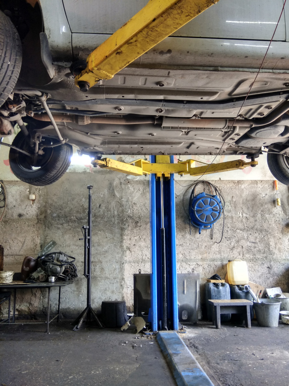 Клапана, направляющие, помпа — Lada Гранта (1G), 1,6 л, 2012 года ...
