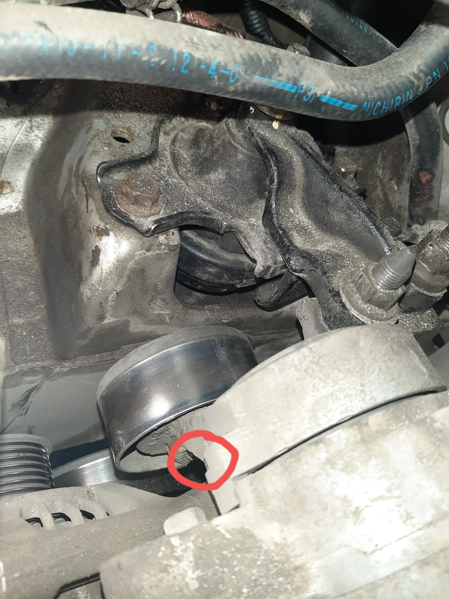 Замена ремня и подшипника ролика — Honda Stepwgn (2G), 2 л, 2001 года ...