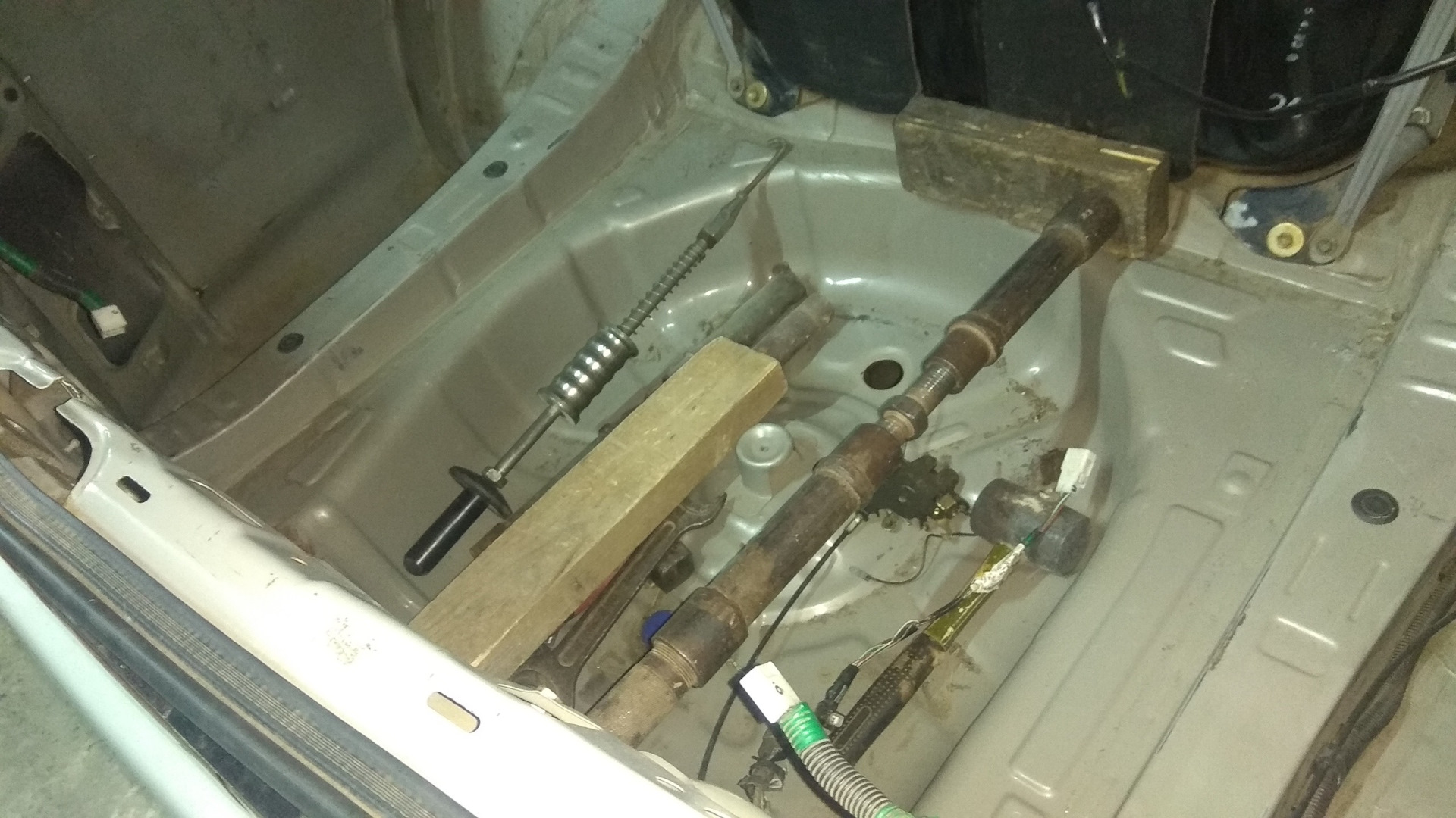 48. Первые душераздирающие материалы из кузовного ремонта, докупка ...