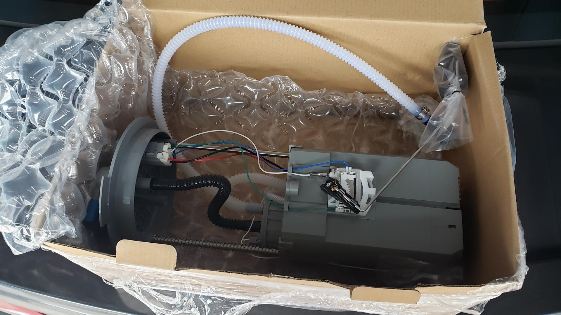 Замена бензонасоса — Chevrolet Captiva (1G), 3,2 л, 2008 года | своими ...