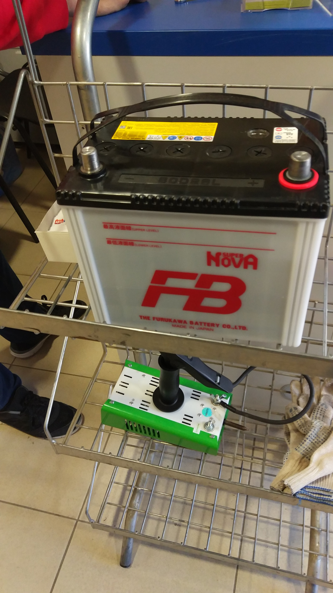 Аккумулятор — Lexus RX (3G), 3,5 л, 2012 года | электроника | DRIVE2