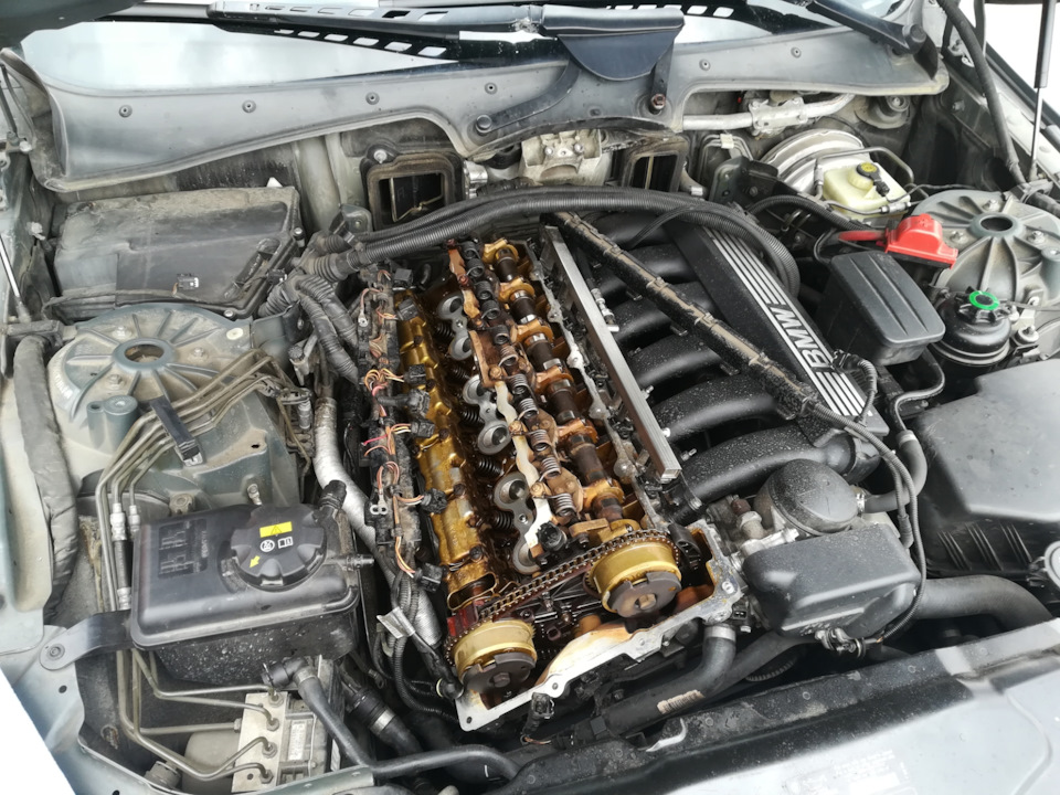 Замена прокладки клапанной крышки, свечи и квкг — BMW 5 series (E60), 3 ...