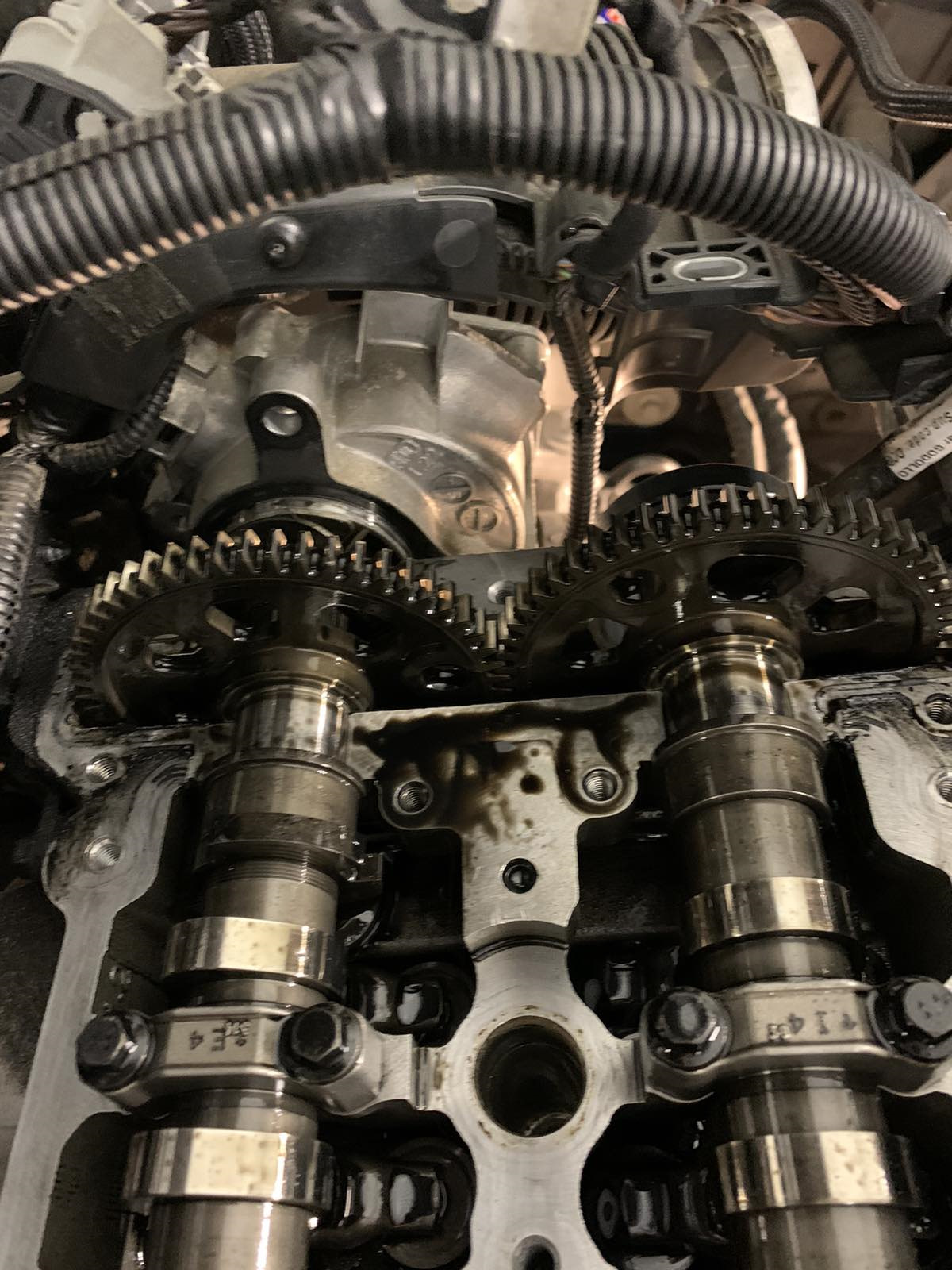 Замена клапанной крышки с прокладкой — Volvo V90 (2G), 2 л, 2018 года ...